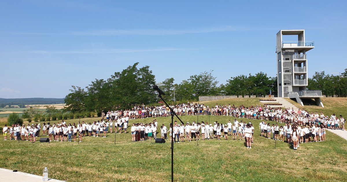 Színvonalas események gazdagították a Lévay 200 emlékév nyári ...